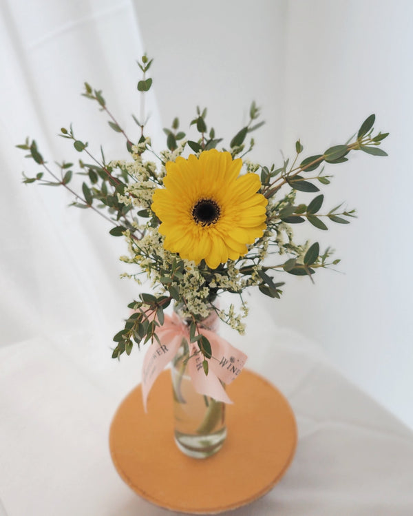 Dempsey Daisy Yellow Solo - singaporeflorist.com.sg